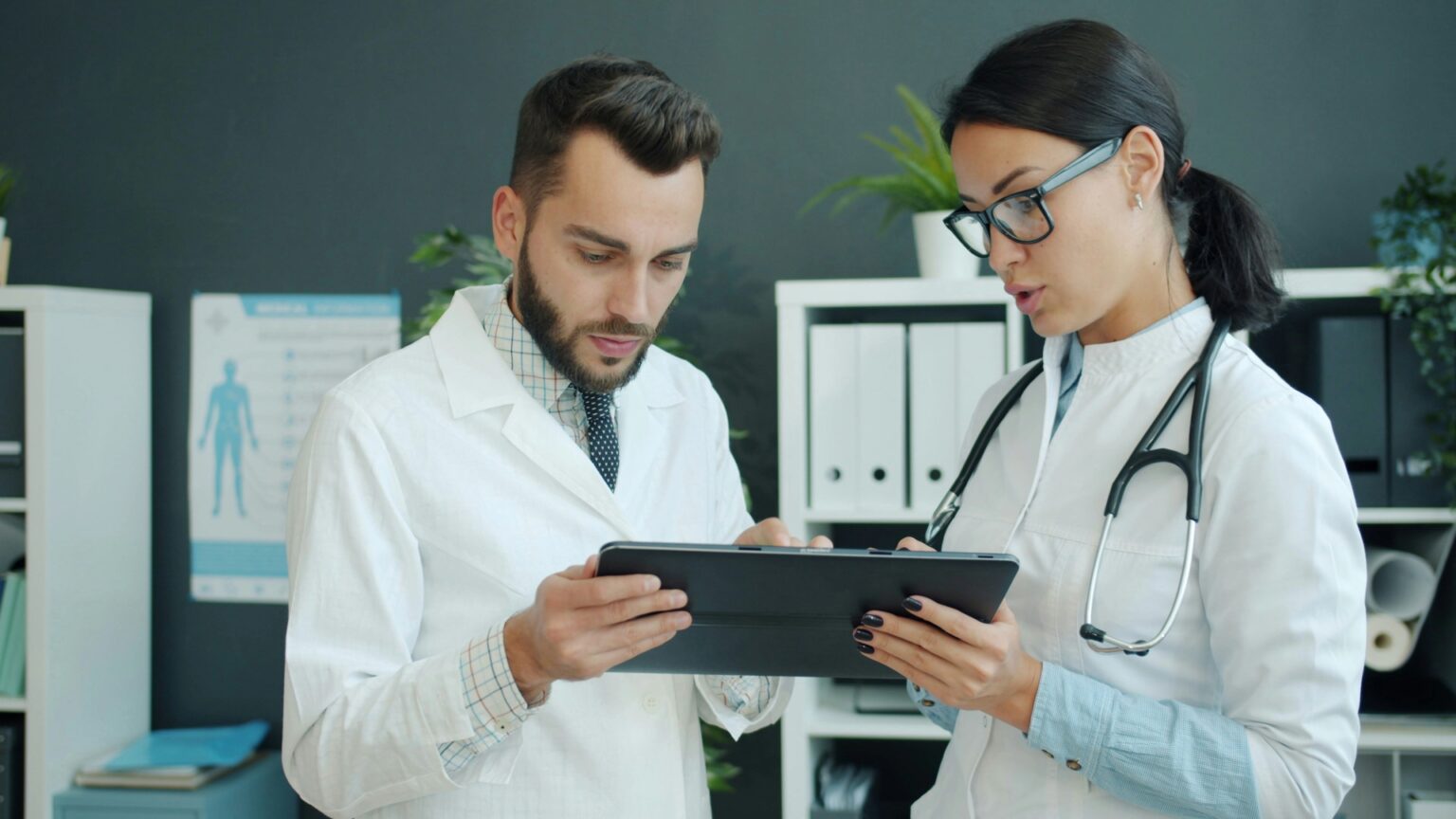 OneMedNet Partners with Palantir for Healthcare Data Analytics Platform ...